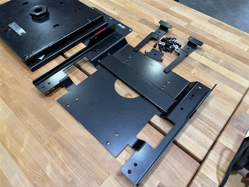 Drehkonsole in Sprinter, Van & Wohnmobil einbauen